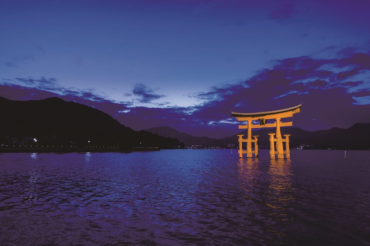 The iconic Itsukushima Shrine | OISHII